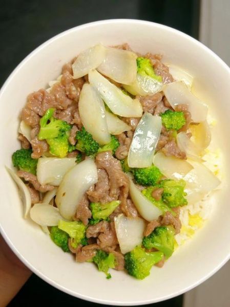 百合炒什么好吃_百合炒肉片的做法-第2张图片-山城妙识 百合炒什么好吃_百合炒肉片的做法-第2张图片-山城妙识