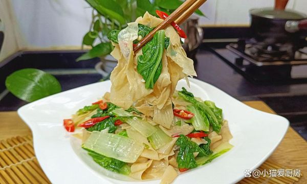 白菜炒豆皮怎么炒好吃_白菜炒豆皮需要焯水吗-第1张图片-山城妙识