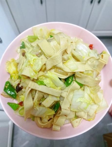 白菜炒豆皮怎么炒好吃_白菜炒豆皮需要焯水吗-第2张图片-山城妙识