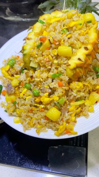 菠萝炒饭最简单的做法_菠萝炒饭怎么做才好吃-第3张图片-山城妙识 菠萝炒饭最简单的做法_菠萝炒饭怎么做才好吃-第3张图片-山城妙识