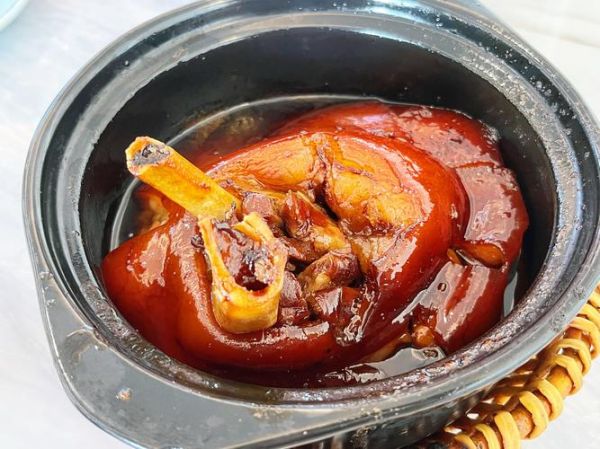 蹄膀怎么做好吃_家常蹄膀的做法大全-第1张图片-山城妙识