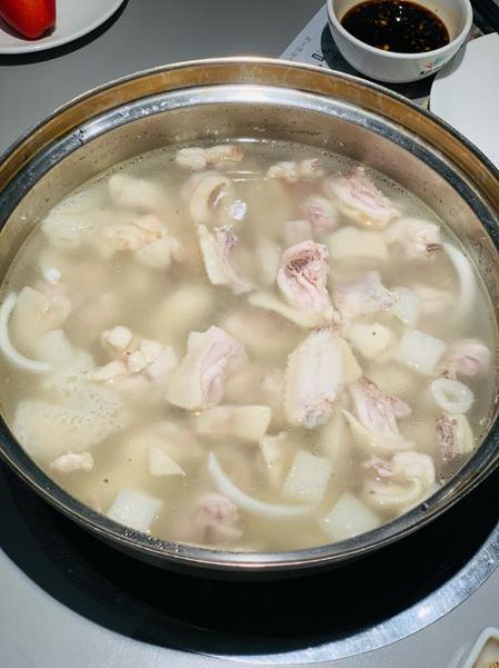 鸡肉火锅要不要焯水_焯水后口感会变柴吗-第2张图片-山城妙识 鸡肉火锅要不要焯水_焯水后口感会变柴吗-第2张图片-山城妙识