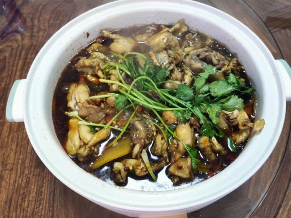 鸡肉火锅要不要焯水_焯水后口感会变柴吗-第3张图片-山城妙识 鸡肉火锅要不要焯水_焯水后口感会变柴吗-第3张图片-山城妙识