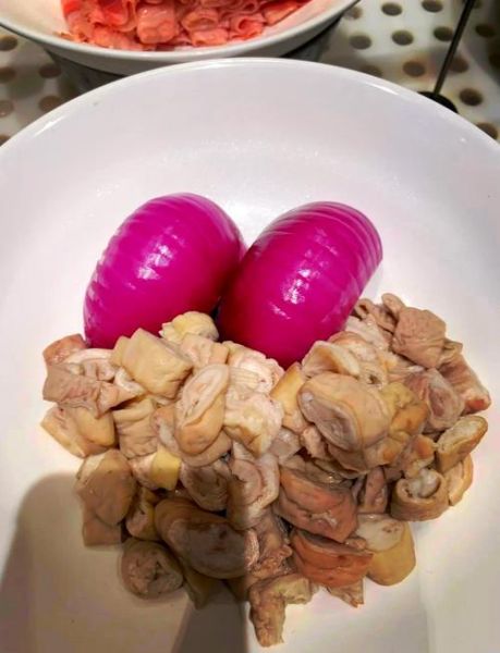 洋葱炒肥肠怎么做_肥肠去腥技巧-第1张图片-山城妙识