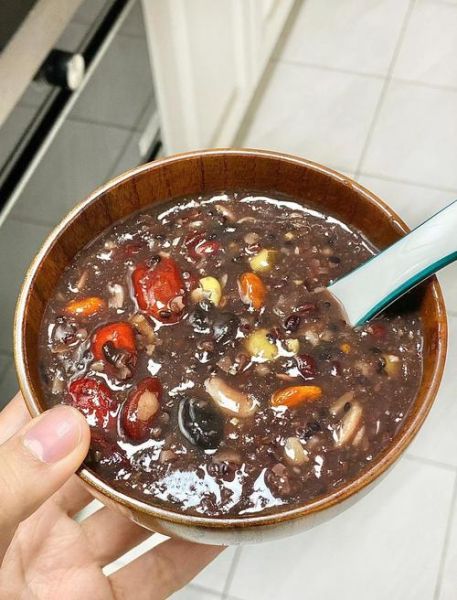 黑米粥怎么煮_黑米粥煮多久才软烂-第1张图片-山城妙识 黑米粥怎么煮_黑米粥煮多久才软烂-第1张图片-山城妙识