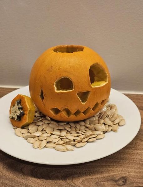 怎样做南瓜灯_南瓜灯雕刻教程-第2张图片-山城妙识