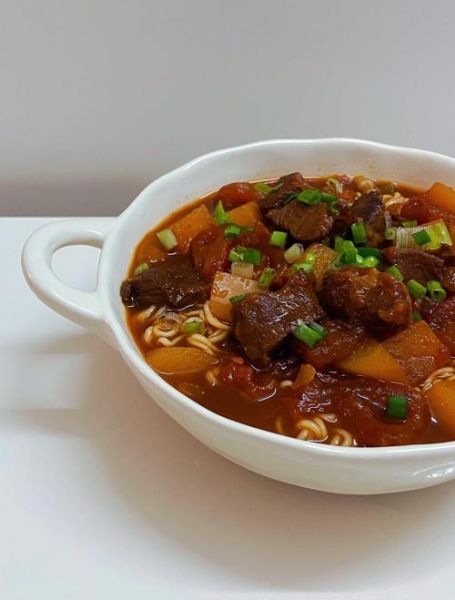 土豆西红柿面条怎么做_家常做法步骤详解-第2张图片-山城妙识