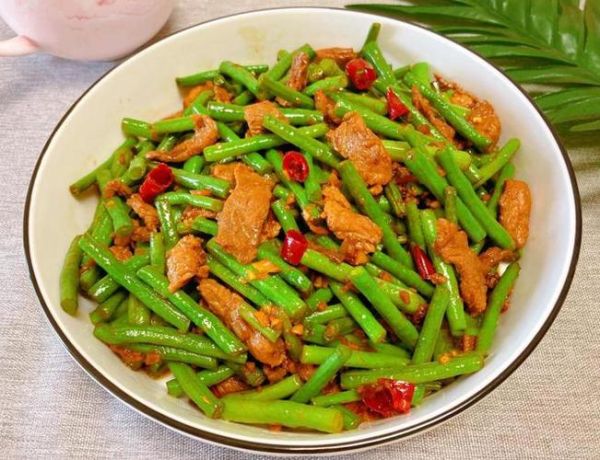 豇豆怎么炒好吃_豇豆炒肉的做法步骤-第1张图片-山城妙识 豇豆怎么炒好吃_豇豆炒肉的做法步骤-第1张图片-山城妙识