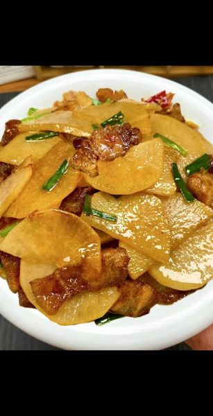 猪肉白萝卜怎么炒好吃_炒猪肉白萝卜的家常做法-第2张图片-山城妙识