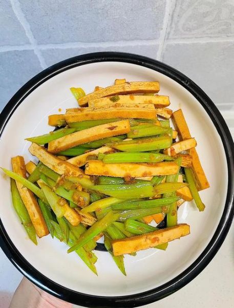 豆干条怎么炒_豆干条炒什么好吃-第3张图片-山城妙识