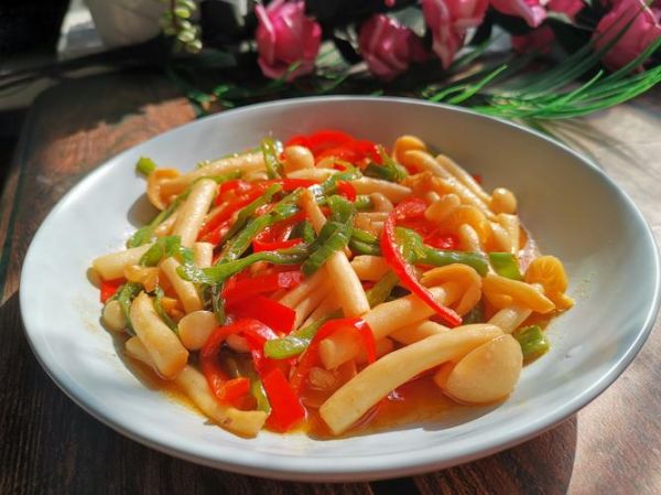 炒鲜蘑菇要不要焯水_炒鲜蘑菇怎么炒才好吃-第3张图片-山城妙识 炒鲜蘑菇要不要焯水_炒鲜蘑菇怎么炒才好吃-第3张图片-山城妙识