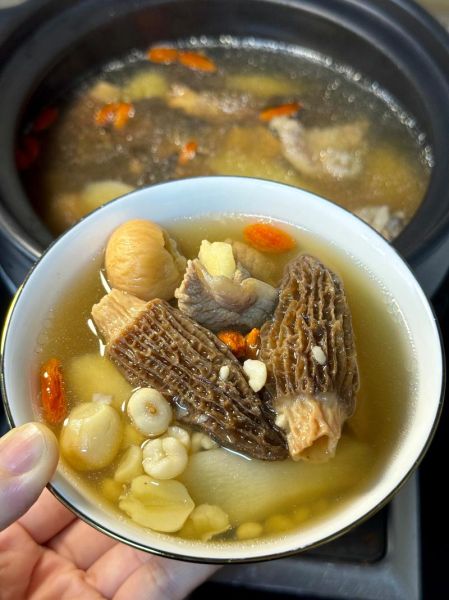 秋冬季炖什么汤最滋补_炖汤食材怎么搭配-第1张图片-山城妙识