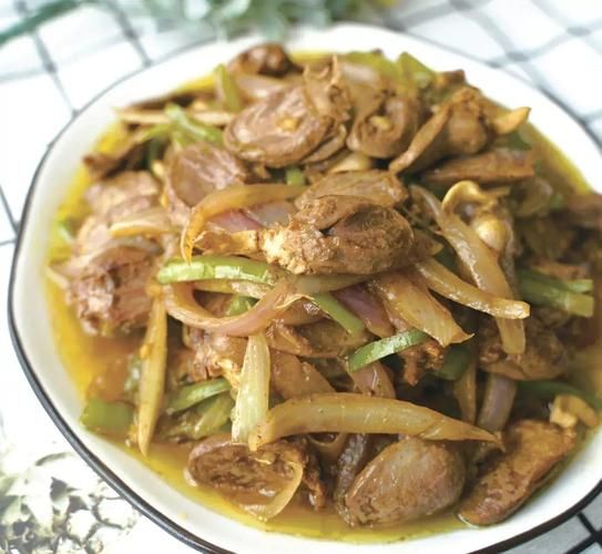 青椒炒鸡心怎么做_鸡心炒多久才嫩-第3张图片-山城妙识