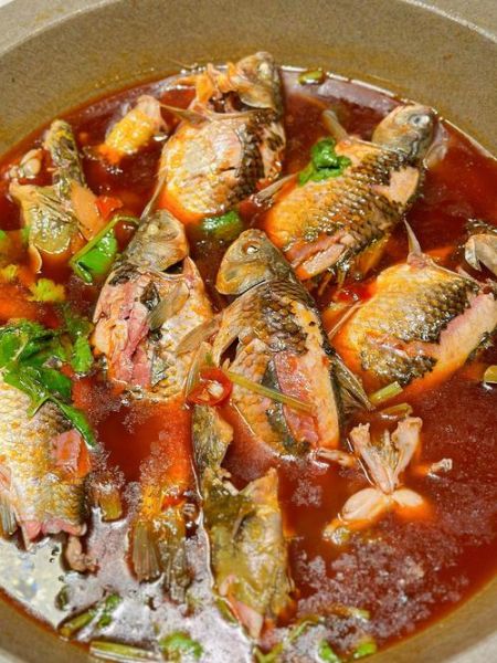 鲫鱼火锅怎么做_鲫鱼火锅汤底怎么熬-第2张图片-山城妙识 鲫鱼火锅怎么做_鲫鱼火锅汤底怎么熬-第2张图片-山城妙识