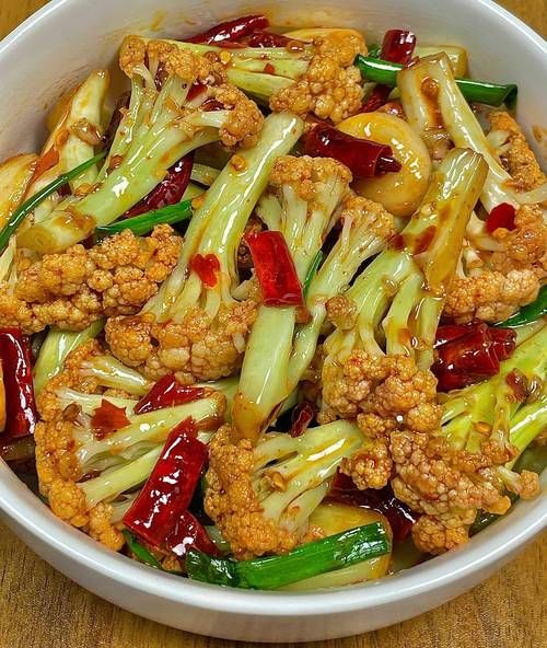 花菜需要焯水吗_焯水几分钟口感最佳-第1张图片-山城妙识 花菜需要焯水吗_焯水几分钟口感最佳-第1张图片-山城妙识