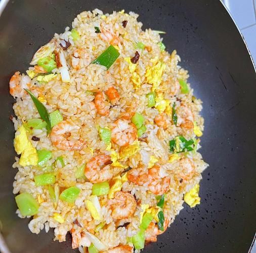 虾仁蛋炒饭怎么做_家常虾仁蛋炒饭做法-第2张图片-山城妙识