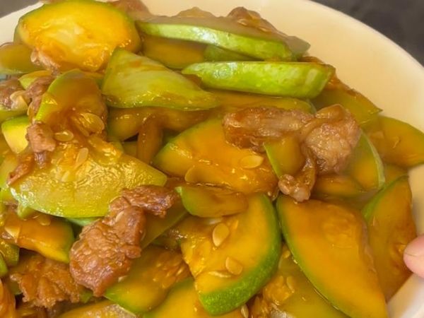 角瓜炒肉怎么炒才好吃_角瓜炒肉用不用焯水-第1张图片-山城妙识 角瓜炒肉怎么炒才好吃_角瓜炒肉用不用焯水-第1张图片-山城妙识