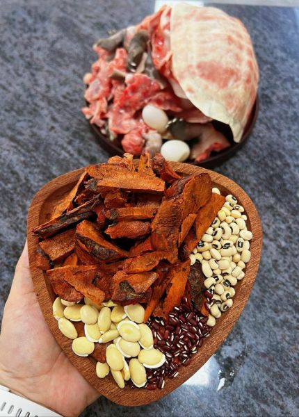 土茯苓煲龟禁忌_哪些人不能吃-第3张图片-山城妙识