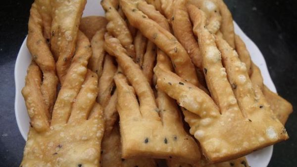 馓子的由来是什么_馓子最早出现在哪个朝代-第1张图片-山城妙识 馓子的由来是什么_馓子最早出现在哪个朝代-第1张图片-山城妙识