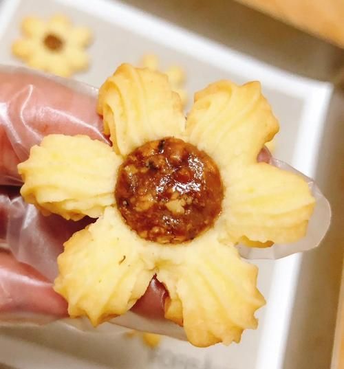 曲奇小饼干怎么做_曲奇小饼干需要哪些材料-第3张图片-山城妙识 曲奇小饼干怎么做_曲奇小饼干需要哪些材料-第3张图片-山城妙识