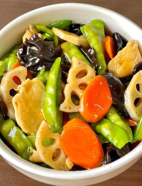 藕炒荷兰豆怎么做_藕炒荷兰豆要焯水吗-第1张图片-山城妙识 藕炒荷兰豆怎么做_藕炒荷兰豆要焯水吗-第1张图片-山城妙识