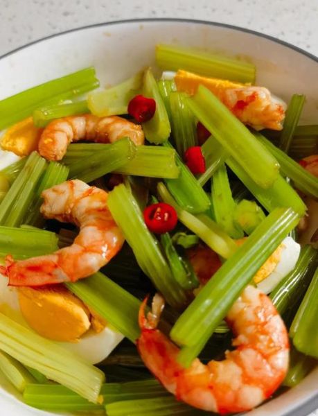 虾仁芹菜饺子馅怎么做_虾仁芹菜饺子馅怎么调好吃-第3张图片-山城妙识 虾仁芹菜饺子馅怎么做_虾仁芹菜饺子馅怎么调好吃-第3张图片-山城妙识