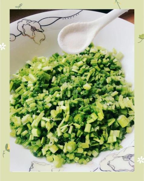 虾仁芹菜饺子馅怎么做_虾仁芹菜饺子馅怎么调好吃-第2张图片-山城妙识 虾仁芹菜饺子馅怎么做_虾仁芹菜饺子馅怎么调好吃-第2张图片-山城妙识