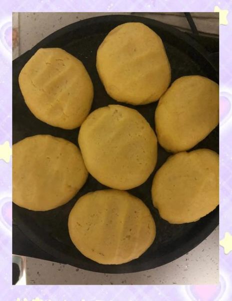 纯玉米面饼子怎么做_纯玉米面饼子怎么和面-第2张图片-山城妙识 纯玉米面饼子怎么做_纯玉米面饼子怎么和面-第2张图片-山城妙识