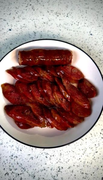 自制香肠煮多久能熟_水煮香肠时间-第1张图片-山城妙识 自制香肠煮多久能熟_水煮香肠时间-第1张图片-山城妙识