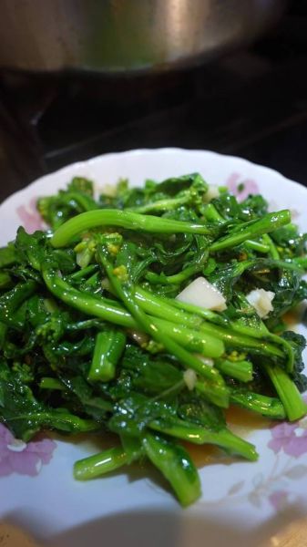 炒油菜花怎么做好吃_油菜花能炒着吃吗-第2张图片-山城妙识 炒油菜花怎么做好吃_油菜花能炒着吃吗-第2张图片-山城妙识