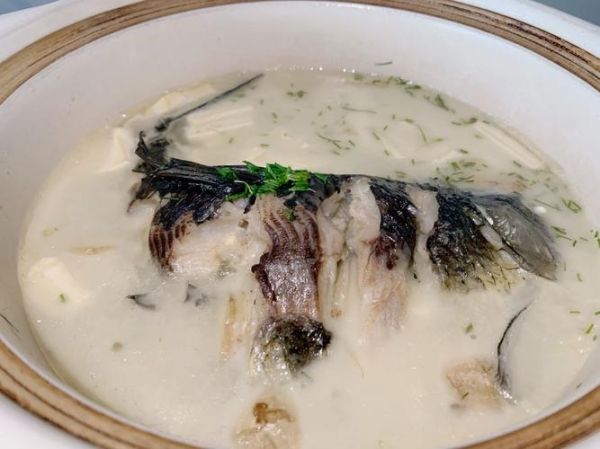 坐月子鲫鱼豆腐汤怎么做_鲫鱼豆腐汤下奶做法-第2张图片-山城妙识 坐月子鲫鱼豆腐汤怎么做_鲫鱼豆腐汤下奶做法-第2张图片-山城妙识