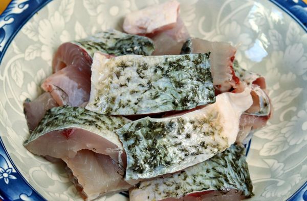 糖醋鱼块怎么做最正宗_糖醋鱼块用什么鱼最好-第2张图片-山城妙识