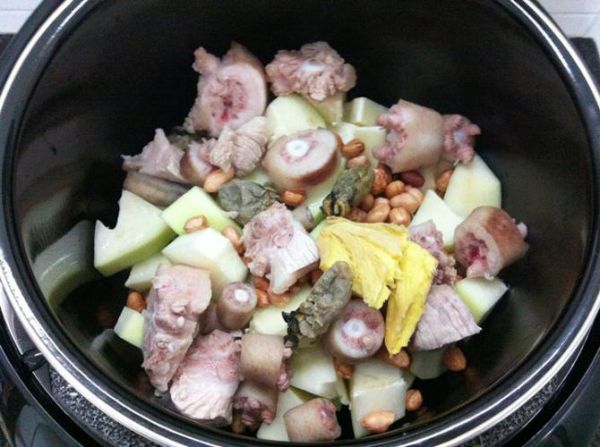 丰胸的蔬菜有哪些_吃什么蔬菜能丰胸-第2张图片-山城妙识