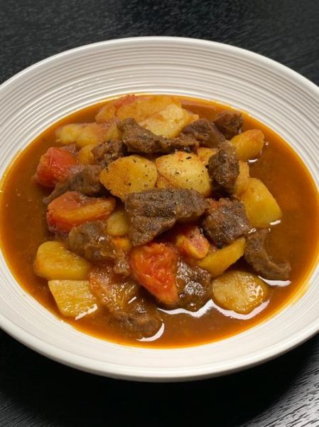 西红柿土豆炖牛腩怎么做_牛腩炖多久才软烂-第3张图片-山城妙识