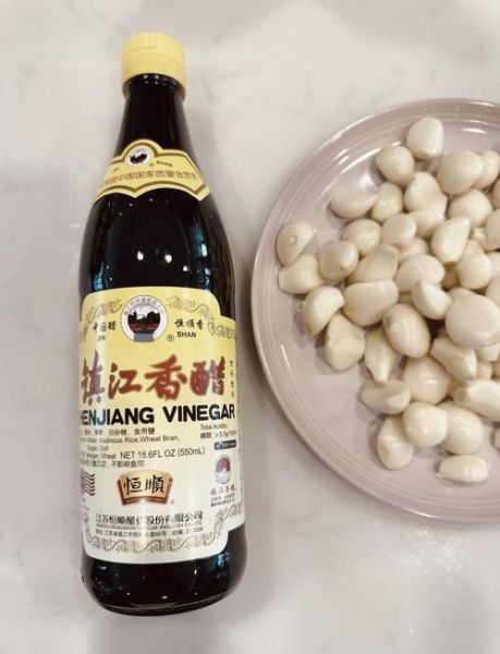 腊八蒜用米醋还是陈醋_哪个更脆绿-第2张图片-山城妙识 腊八蒜用米醋还是陈醋_哪个更脆绿-第2张图片-山城妙识