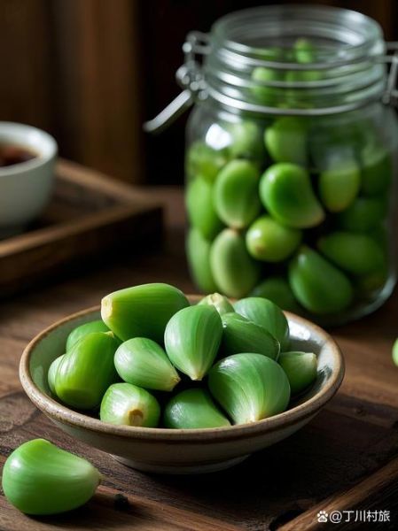 腊八蒜用米醋还是陈醋_哪个更脆绿-第1张图片-山城妙识 腊八蒜用米醋还是陈醋_哪个更脆绿-第1张图片-山城妙识