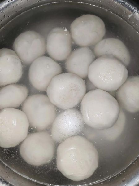 水煮糯米糍粑怎么做_水煮糯米糍粑要煮多久-第1张图片-山城妙识