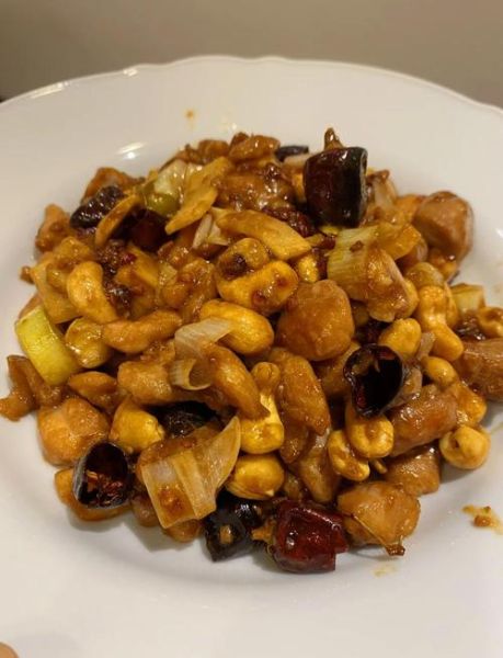 宫保鸡丁是甜的还是辣的_正宗口味揭秘-第1张图片-山城妙识