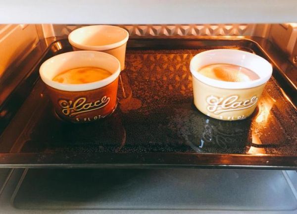 焦糖布丁喷枪怎么用_喷枪烤布丁表面技巧-第3张图片-山城妙识 焦糖布丁喷枪怎么用_喷枪烤布丁表面技巧-第3张图片-山城妙识