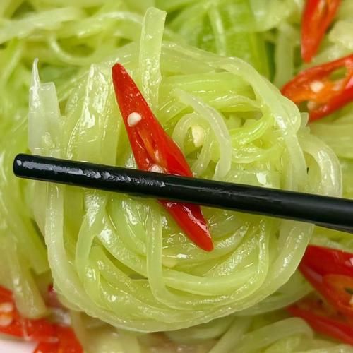 清炒莴苣丝需要焯水吗_莴苣丝焯水技巧-第2张图片-山城妙识