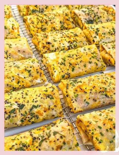 街边圆圆的鸡蛋饼怎么做_街边鸡蛋饼热量高吗-第1张图片-山城妙识