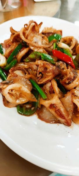 爆炒鱿鱼筒怎么做好吃_爆炒鱿鱼筒做法技巧-第2张图片-山城妙识