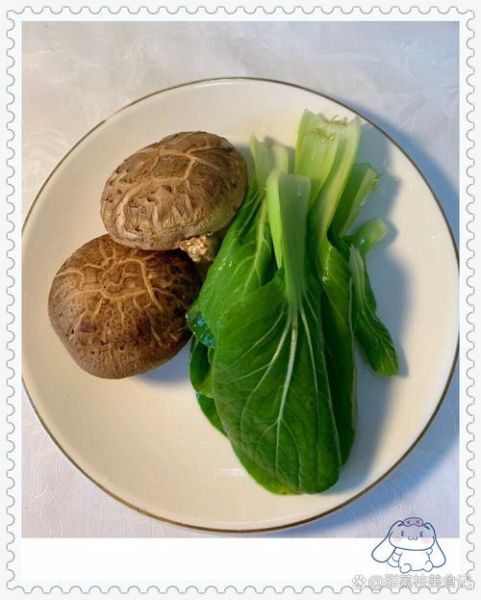 蘑菇炒青菜怎么做_蘑菇炒青菜需要焯水吗-第1张图片-山城妙识