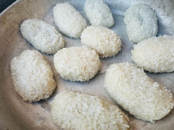 糯米饭团怎么做_家常糯米饭团做法步骤-第1张图片-山城妙识 糯米饭团怎么做_家常糯米饭团做法步骤-第1张图片-山城妙识