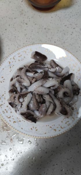 凉拌八爪鱼怎么做_八爪鱼焯水多久才嫩-第3张图片-山城妙识