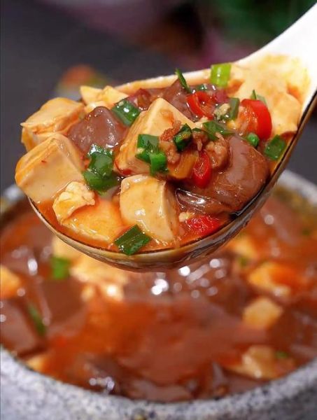 猪血怎么做成血豆腐_家庭自制血豆腐详细步骤-第2张图片-山城妙识