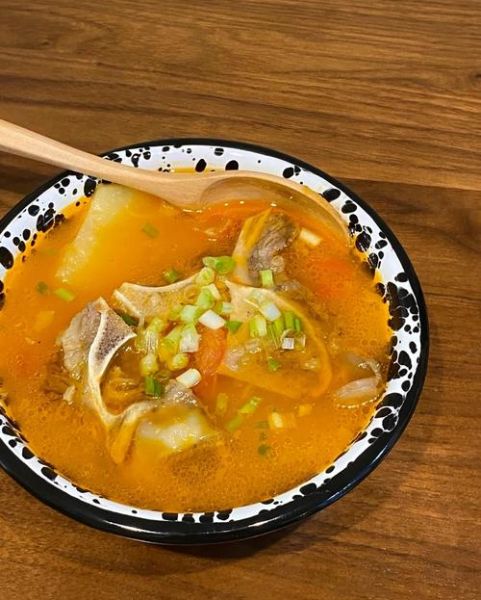 牛骨头汤的做法大全_怎么炖出奶白色浓汤-第2张图片-山城妙识