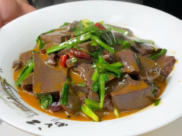 猪血炒韭菜怎么做_猪血炒韭菜的家常做法-第3张图片-山城妙识 猪血炒韭菜怎么做_猪血炒韭菜的家常做法-第3张图片-山城妙识