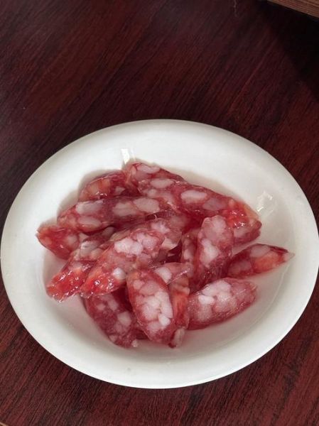 砂锅腊肠焖饭怎么做_腊肠焖饭用哪种米最好-第1张图片-山城妙识 砂锅腊肠焖饭怎么做_腊肠焖饭用哪种米最好-第1张图片-山城妙识