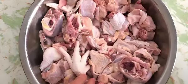 炖鸡肉需要焯水吗_焯水对口感影响大不大-第3张图片-山城妙识 炖鸡肉需要焯水吗_焯水对口感影响大不大-第3张图片-山城妙识